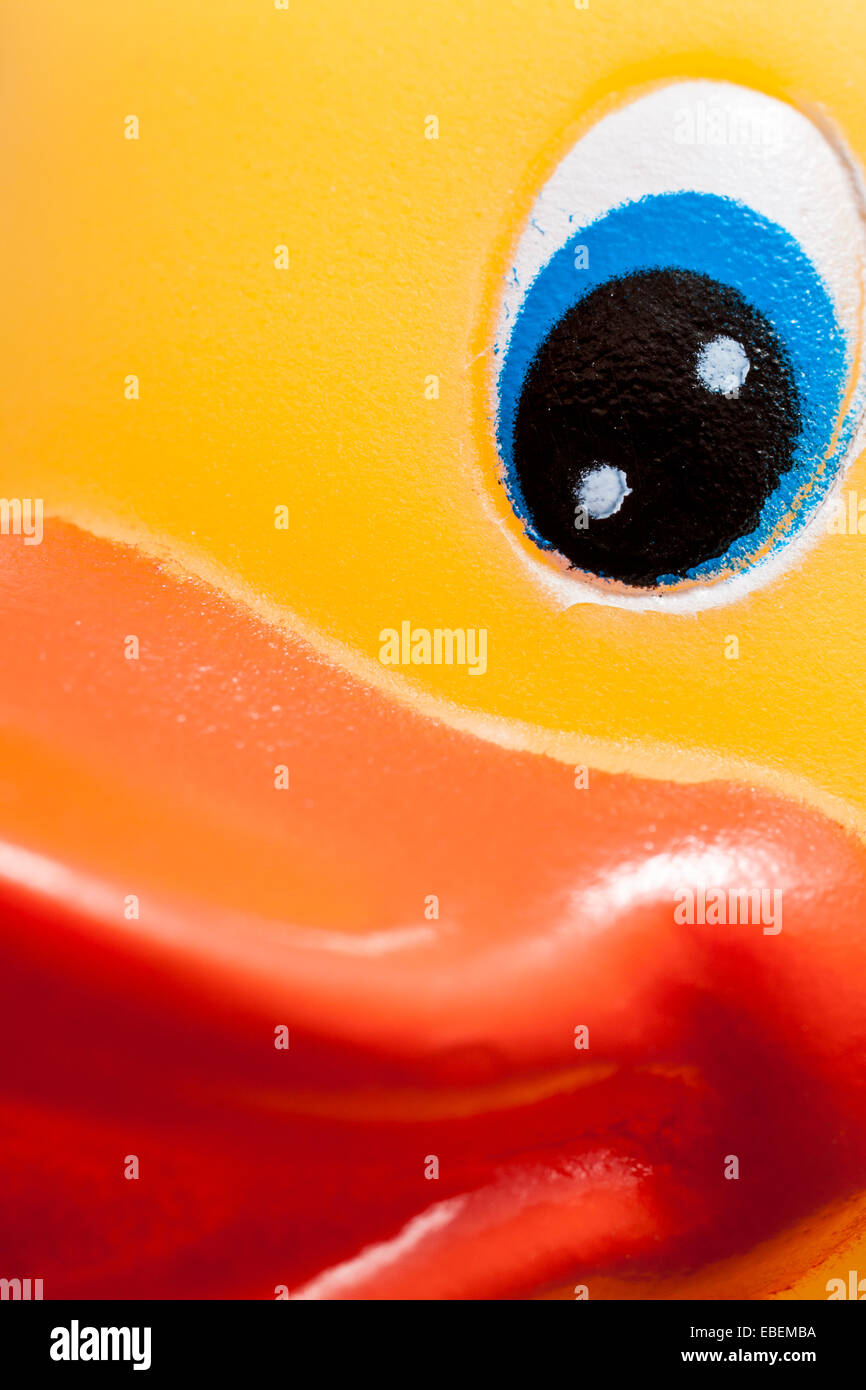 Close up of a yellow rubber duck Stock Photo - Alamy