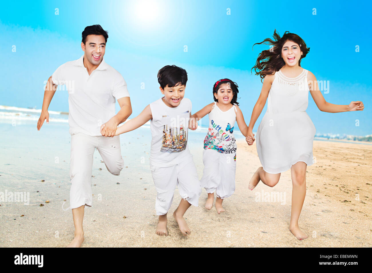 indian family goa beach Enjoy Stock Photo - Alamy