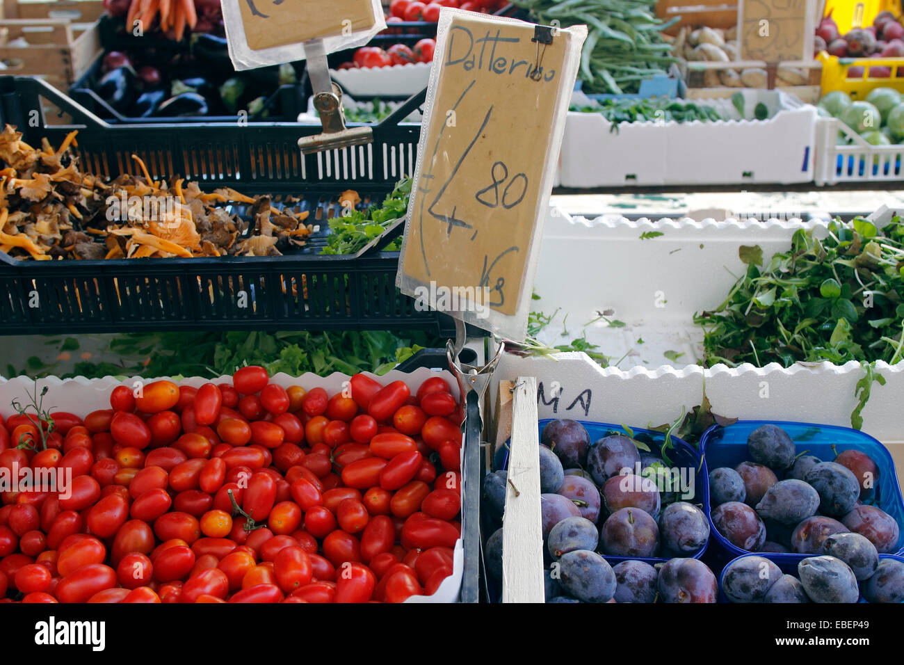 Vegetable display hi-res stock photography and images - Alamy