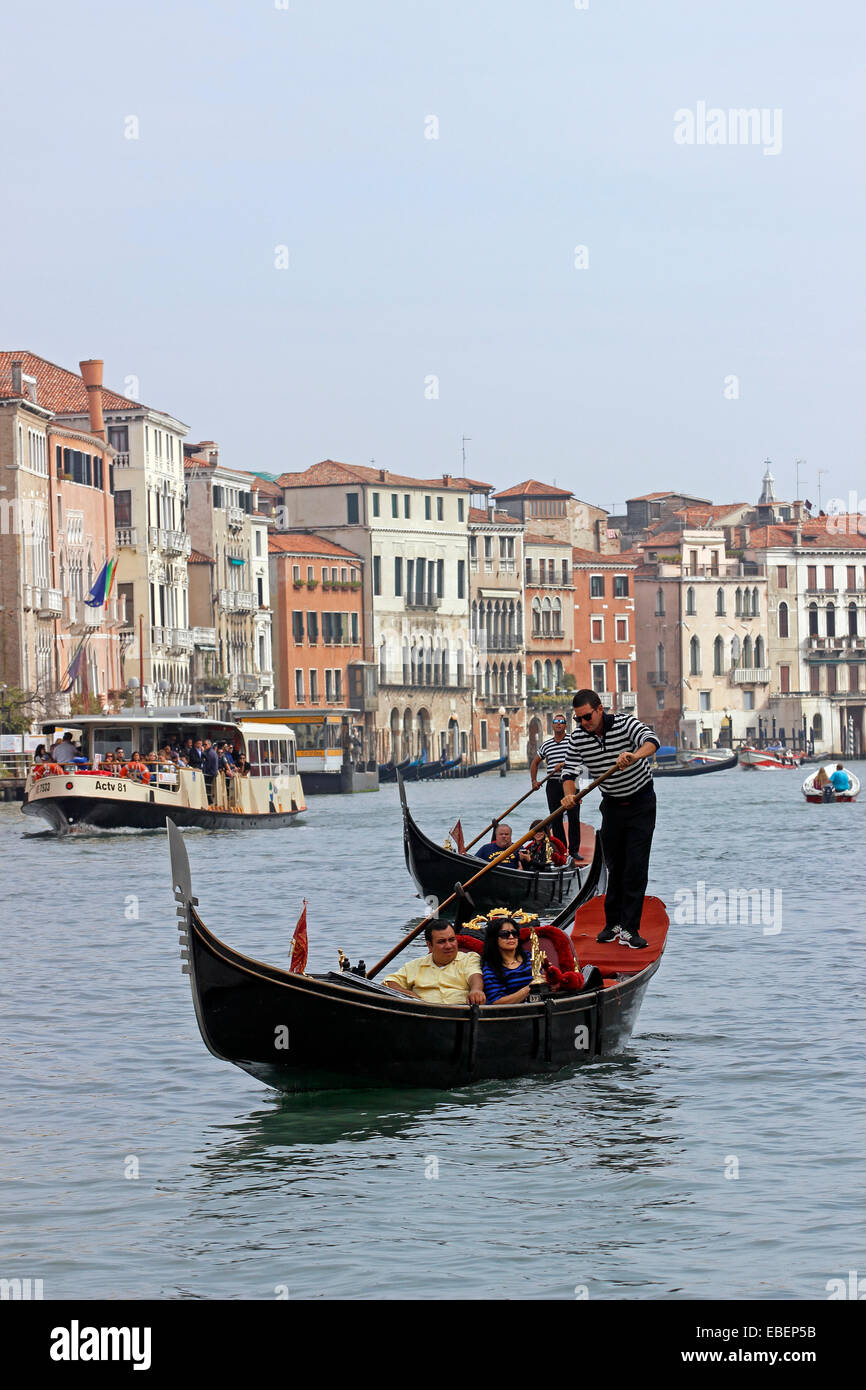 Venice Italy boat traffic along the Grand Canal Stock Photo - Alamy