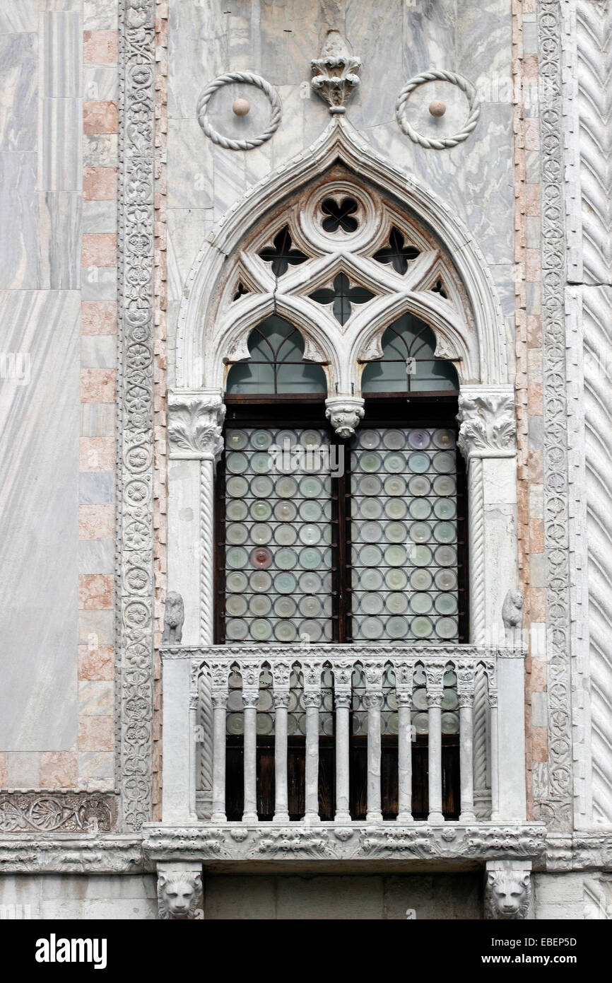 Palladian window hi-res stock photography and images - Alamy