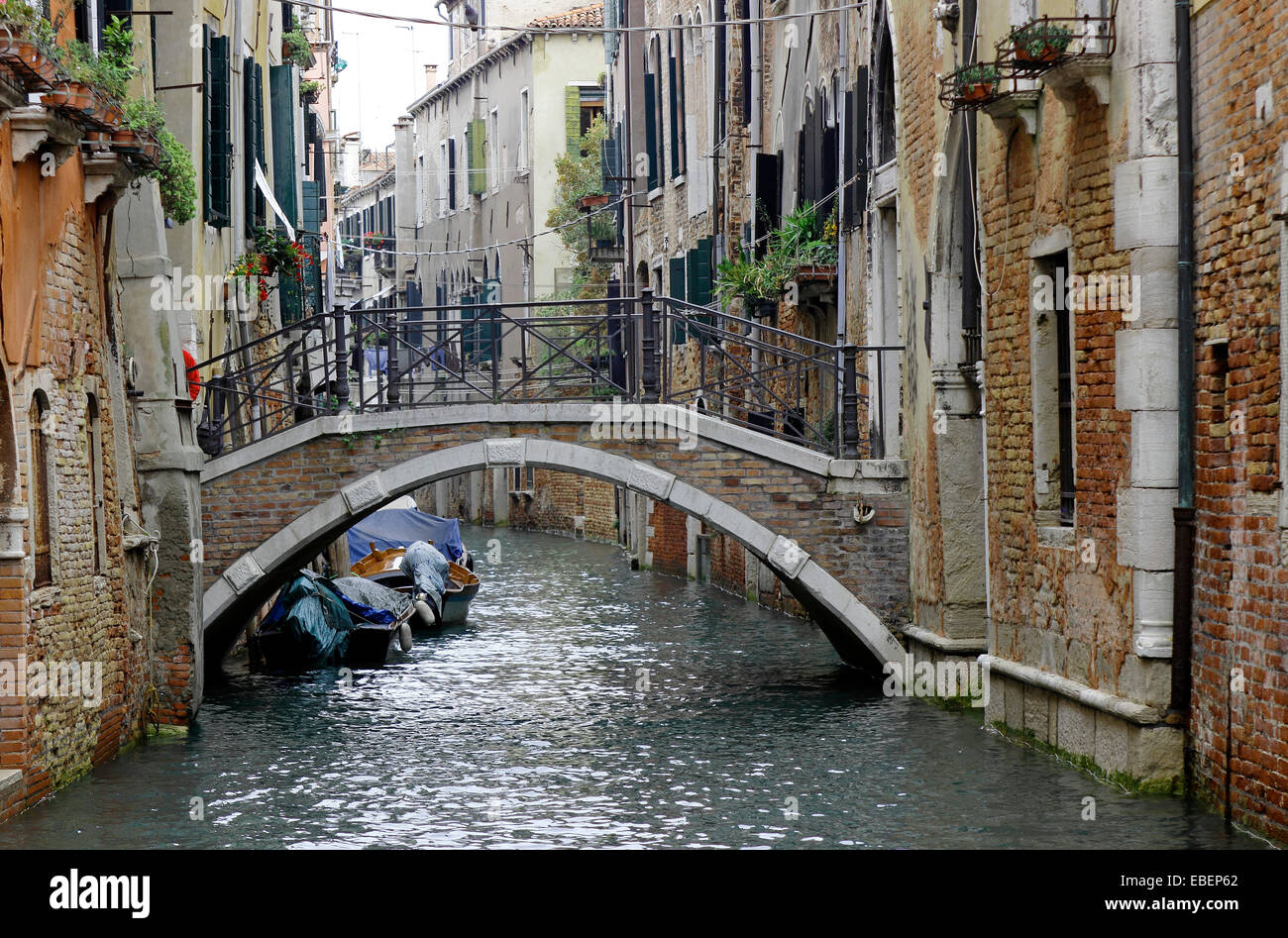 Venice Canal Bridges Like A Bridge Over Troubled Water – Bridges In