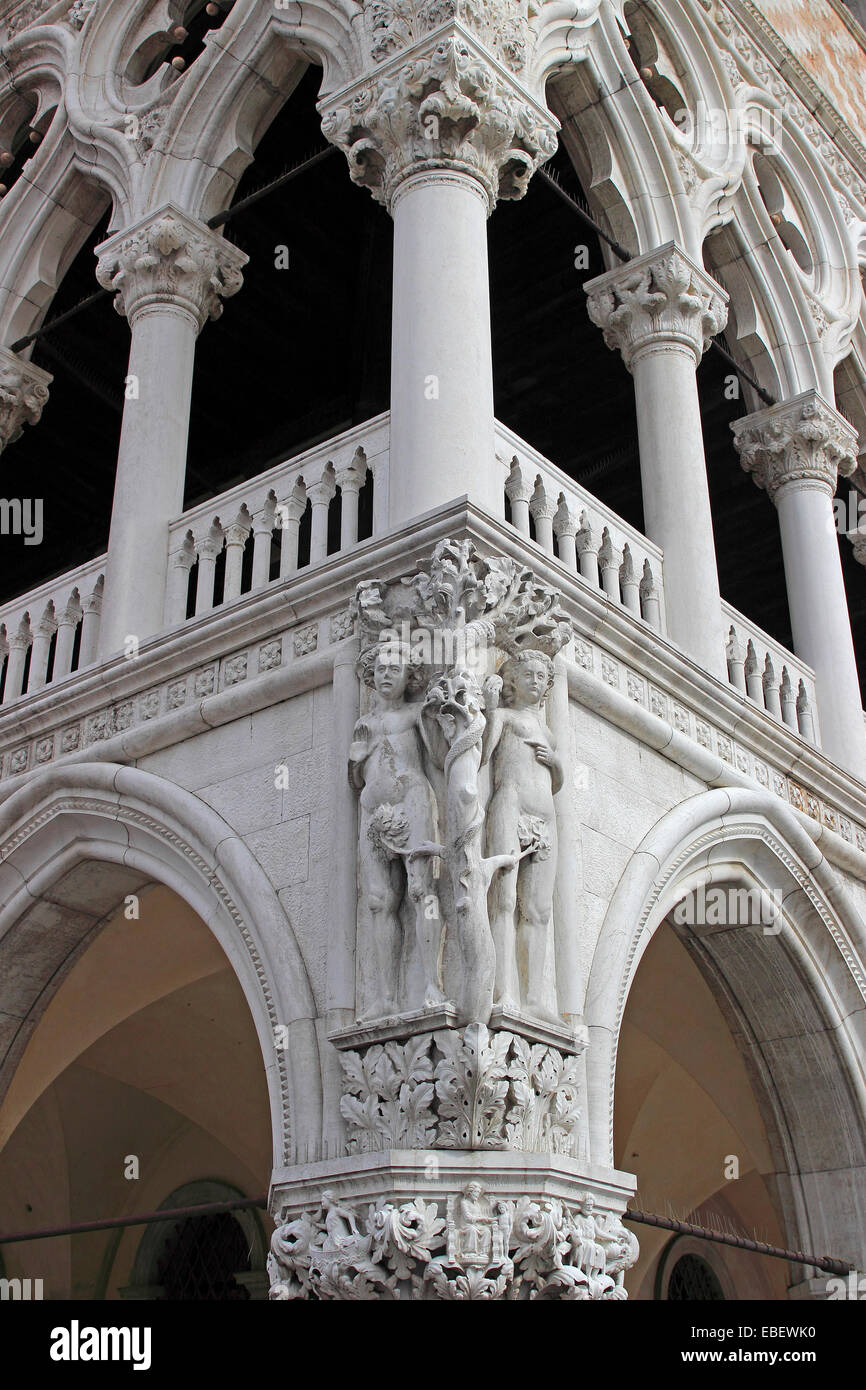 Venice San Marco statue of Adam and Eve on Doges palace Stock Photo - Alamy