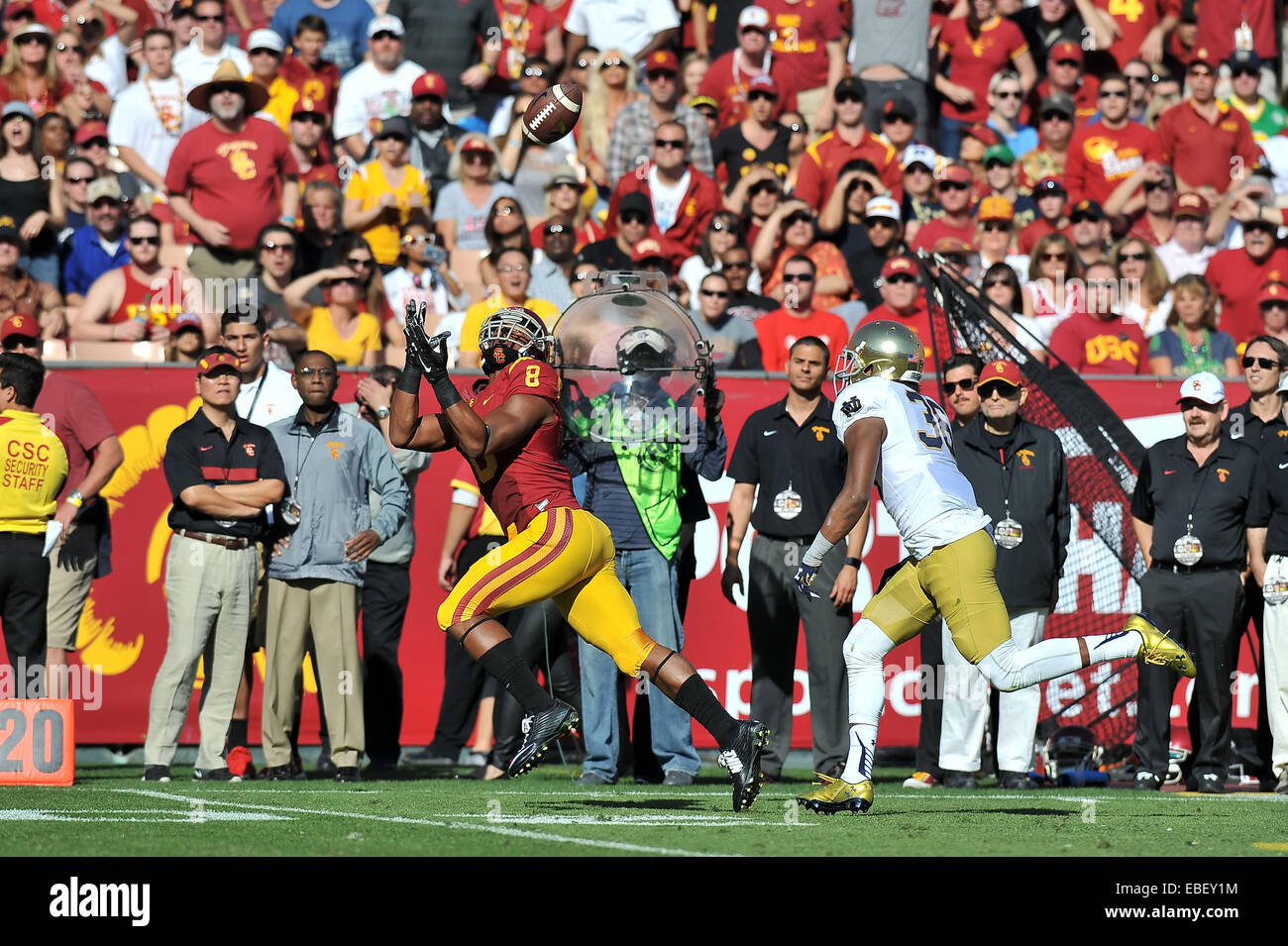 Los Angeles, CA, USA. 29th Nov, 2014. USC Trojans wide receiver George ...