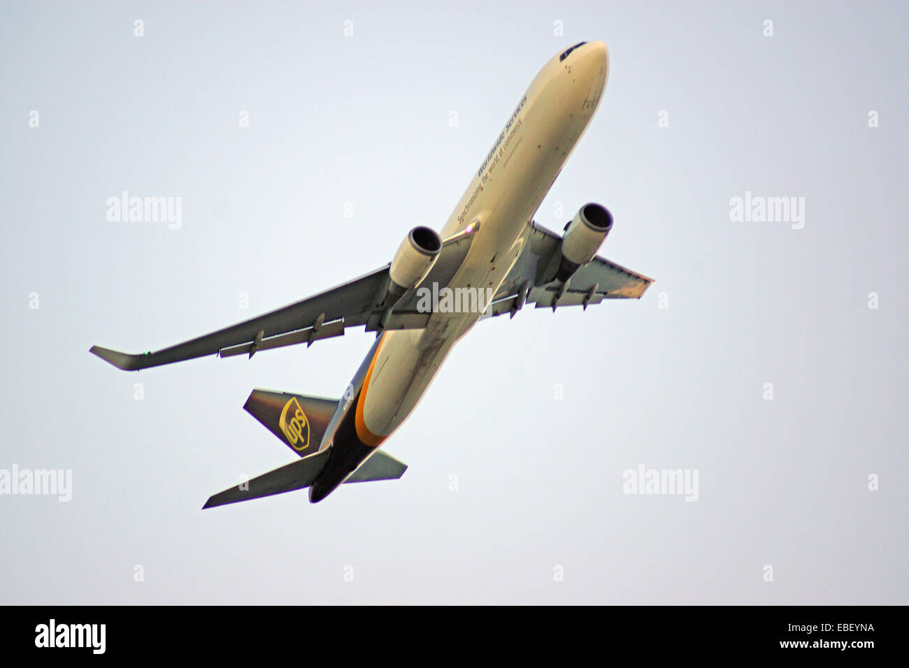 Ups cargo jet hi-res stock photography and images - Alamy