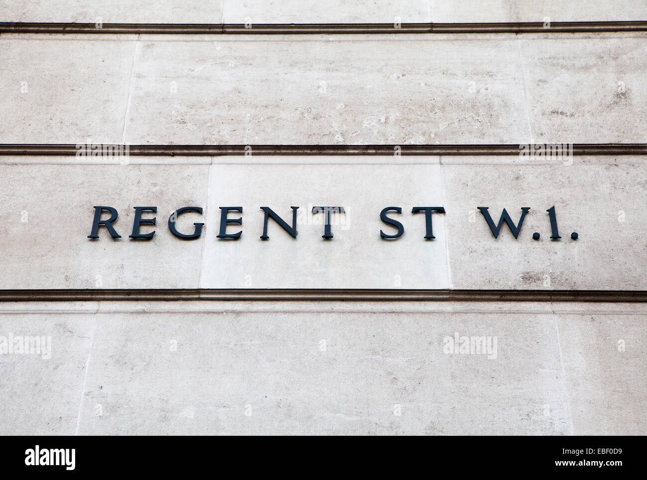Streetsign in london hi-res stock photography and images - Alamy
