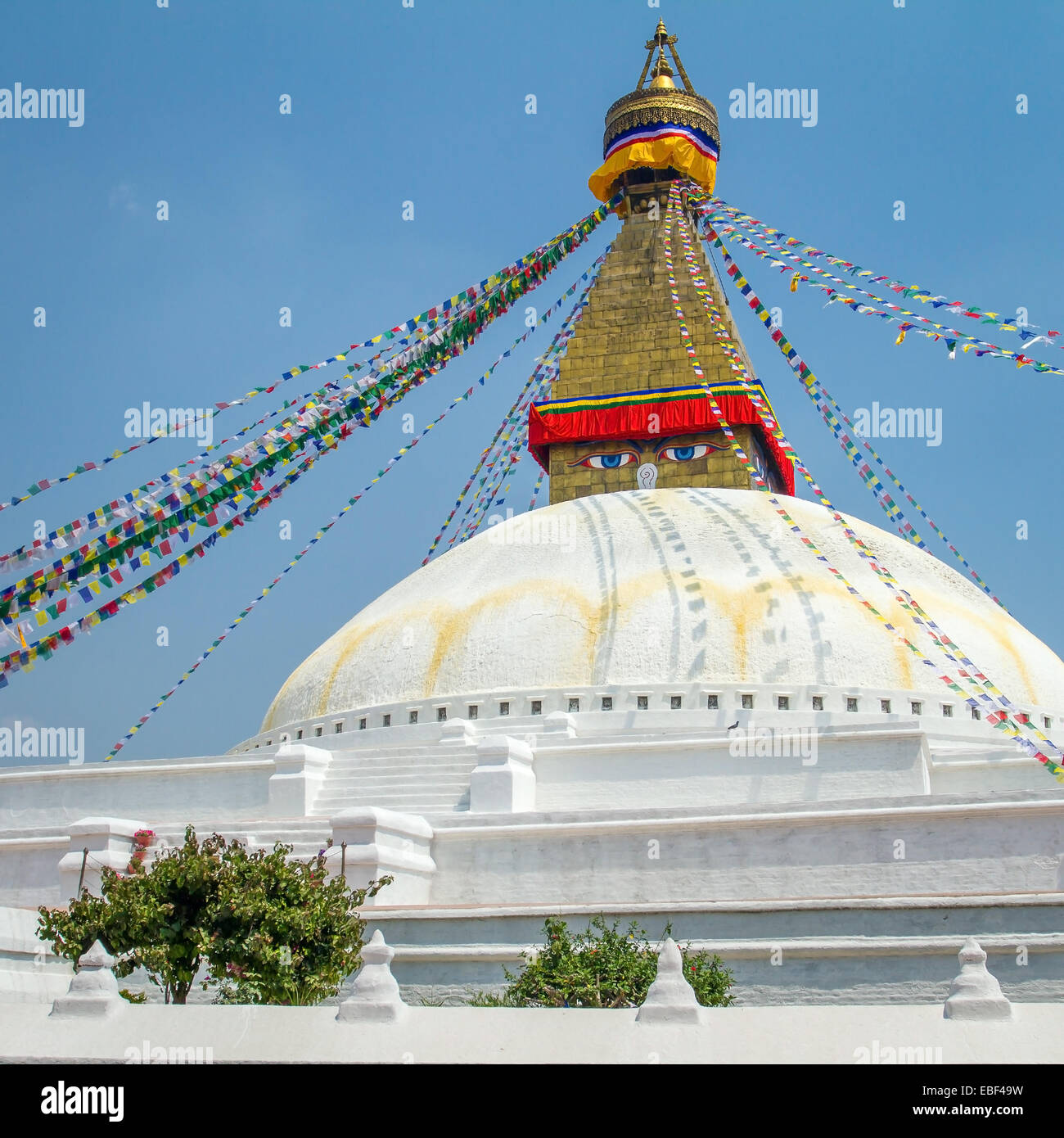 Buddhist shrine hi-res stock photography and images - Alamy