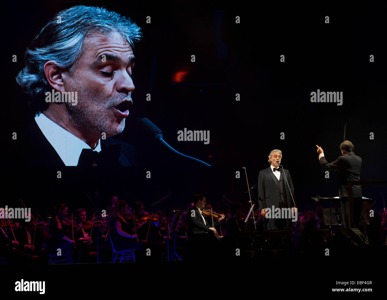 Andrea bocelli in concert hi-res stock photography and images - Alamy