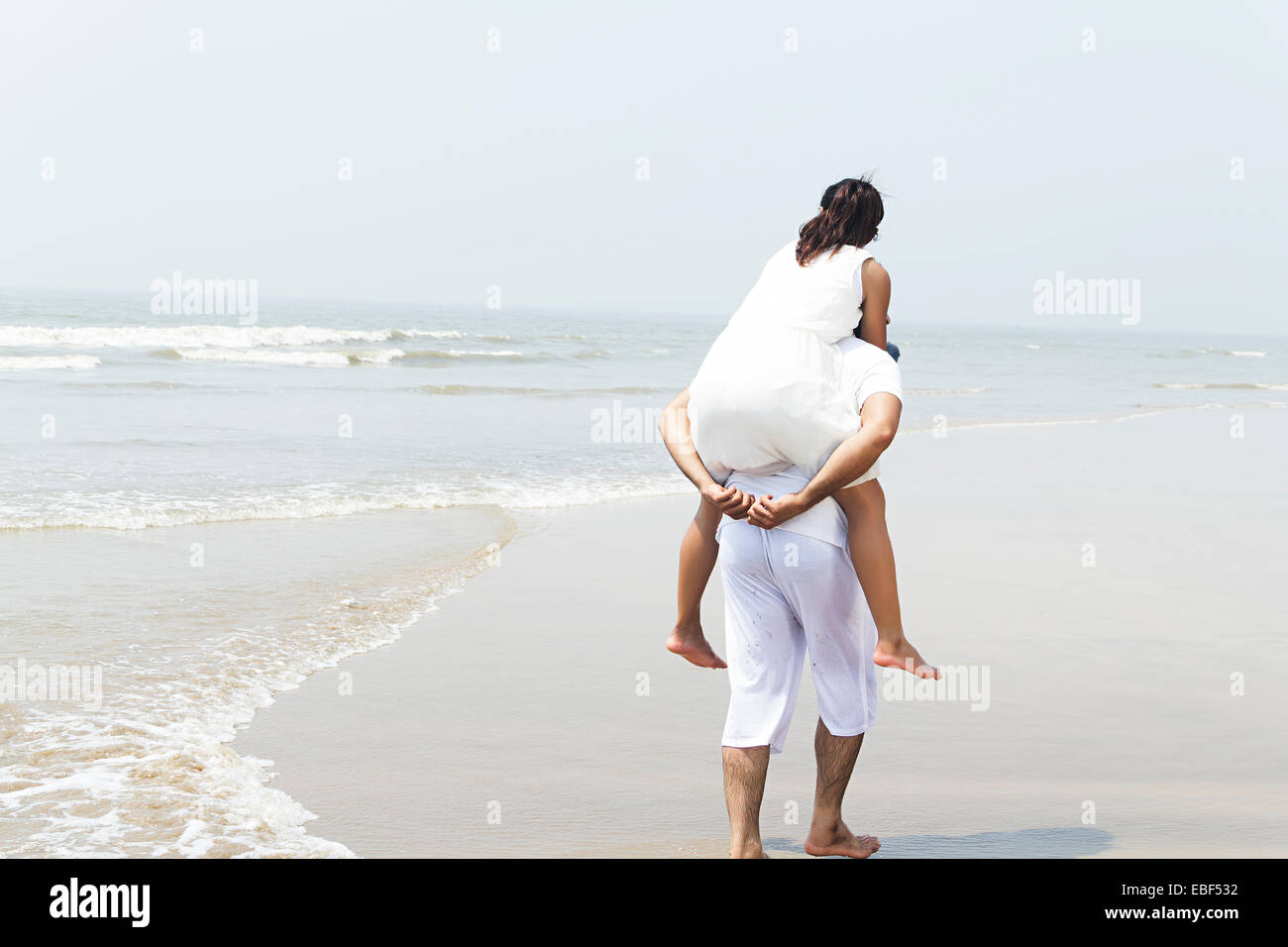 Back view indian couple wedding hi-res stock photography and images - Alamy