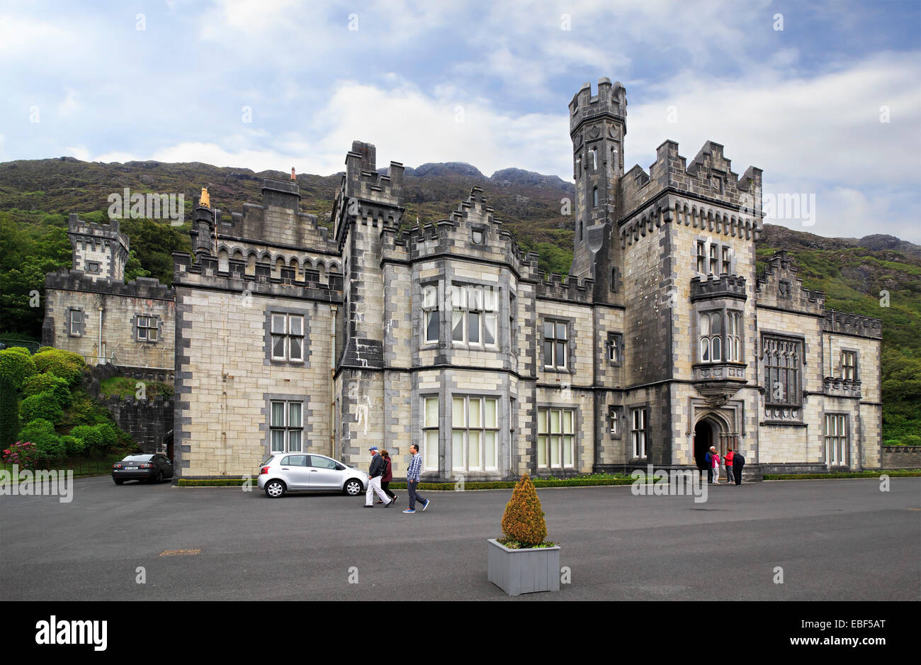 Kylemore abbey benedictine monastery hi-res stock photography and ...