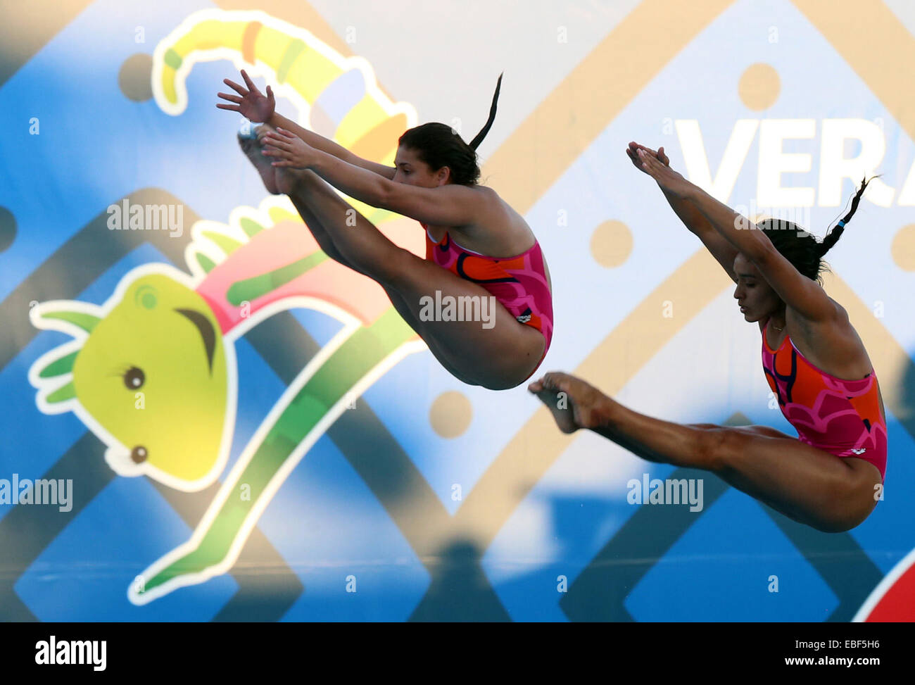 Veracruz, Mexico. 29th Nov, 2014. Mexico's Arantxa Chavez (R) and ...