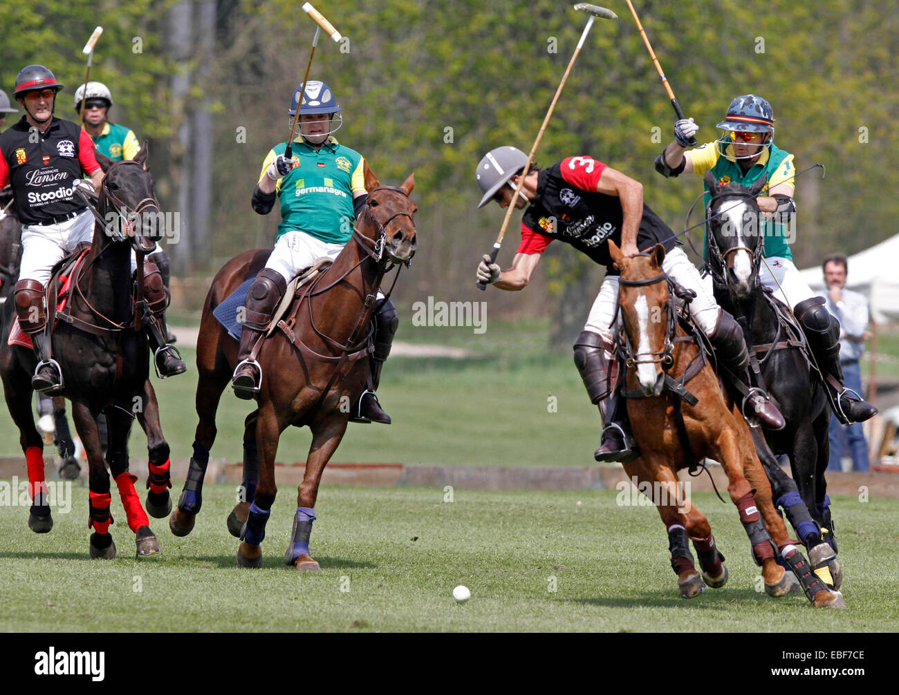 Polo players fight on the ball, Bucherer High Goal Polo Cup, Gut Aspern ...