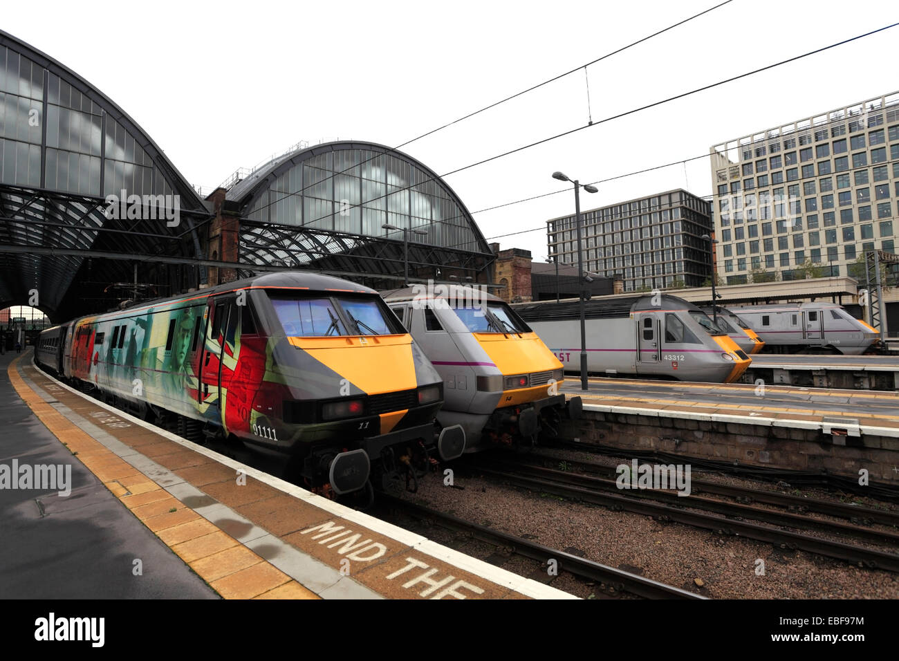 91111 in the For the Fallen livery, Kings Cross railway station, East ...