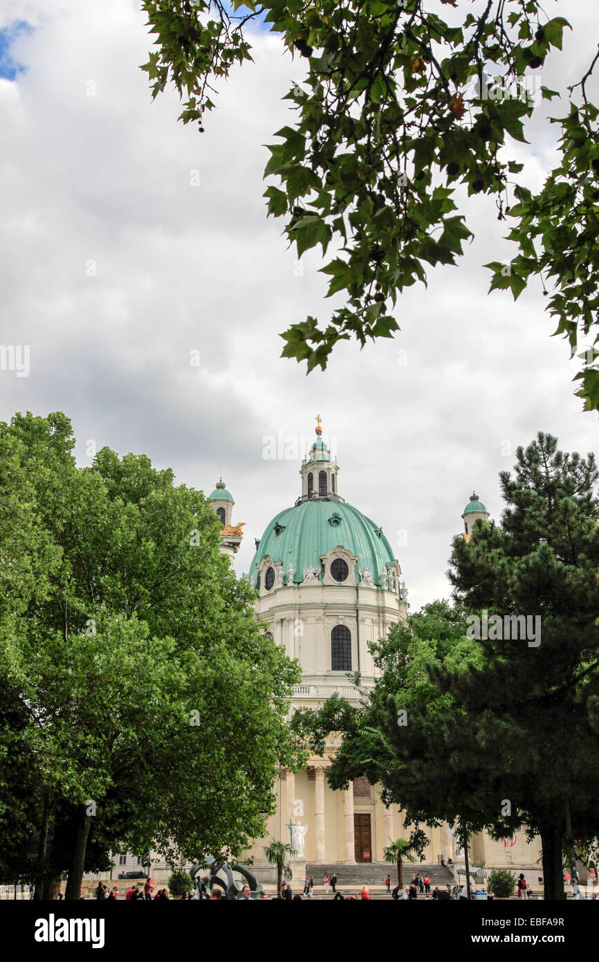 Vienna, Karlsplatz, (Karlskirche) St. Charles Church Stock Photo - Alamy