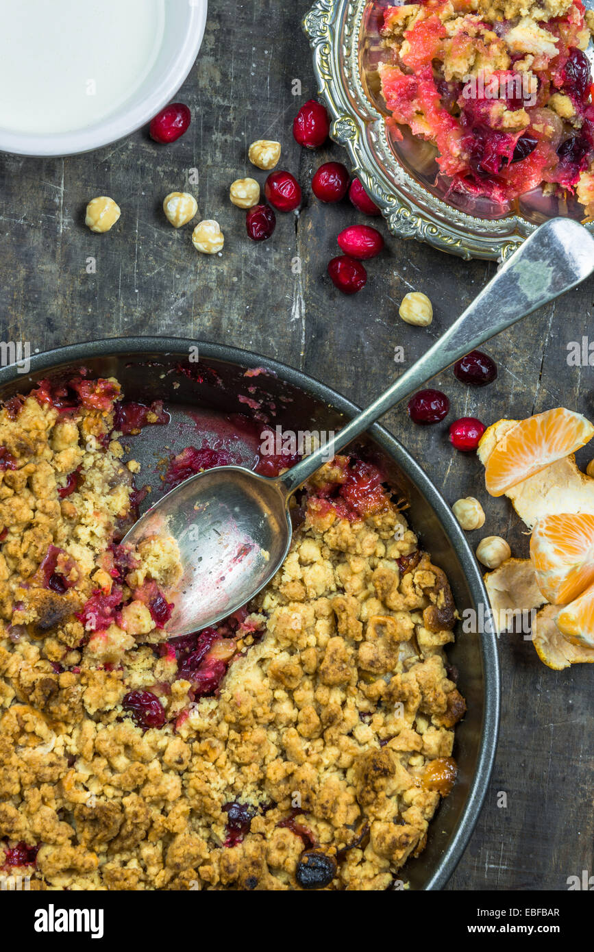 Apple and cranberry crumble Stock Photo - Alamy