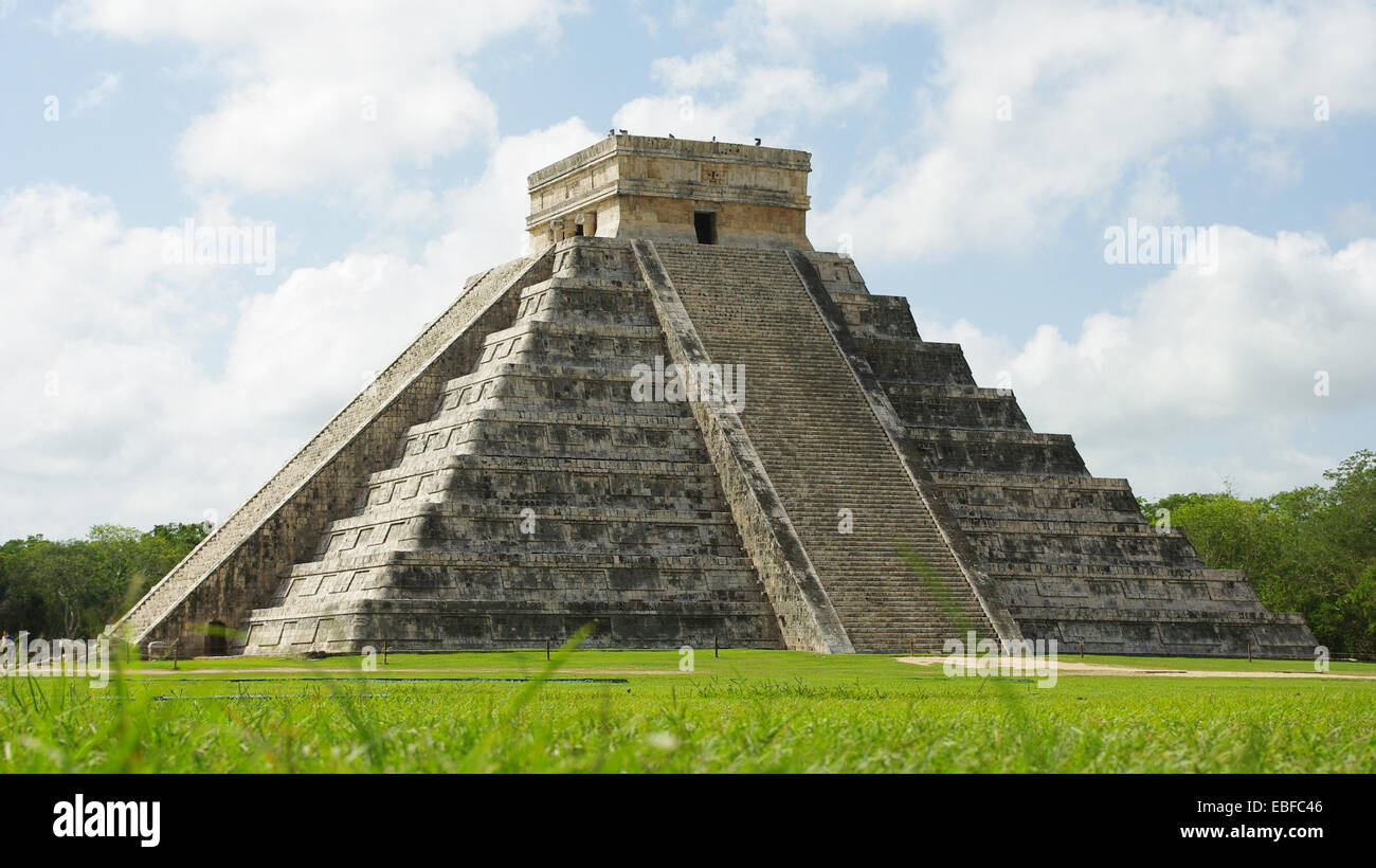 Pyramide mexique hi-res stock photography and images - Alamy