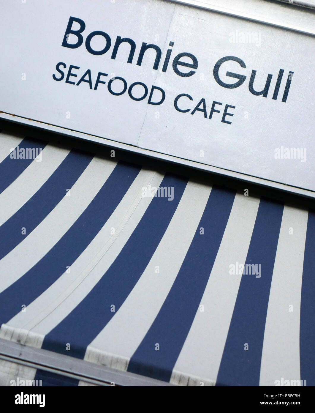 Bonnie Gull seafood cafe, Exmouth Market, London Stock Photo - Alamy