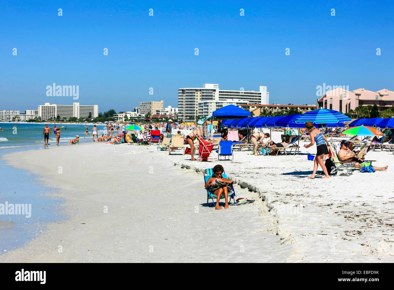 People enjoying Crescent beach on Siesta Key Island in Sarasota FL ...