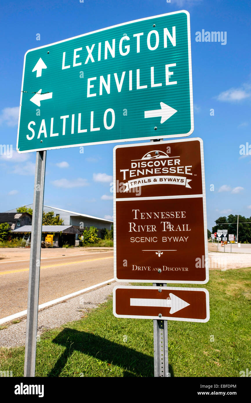 Multiple road signs hi-res stock photography and images - Alamy