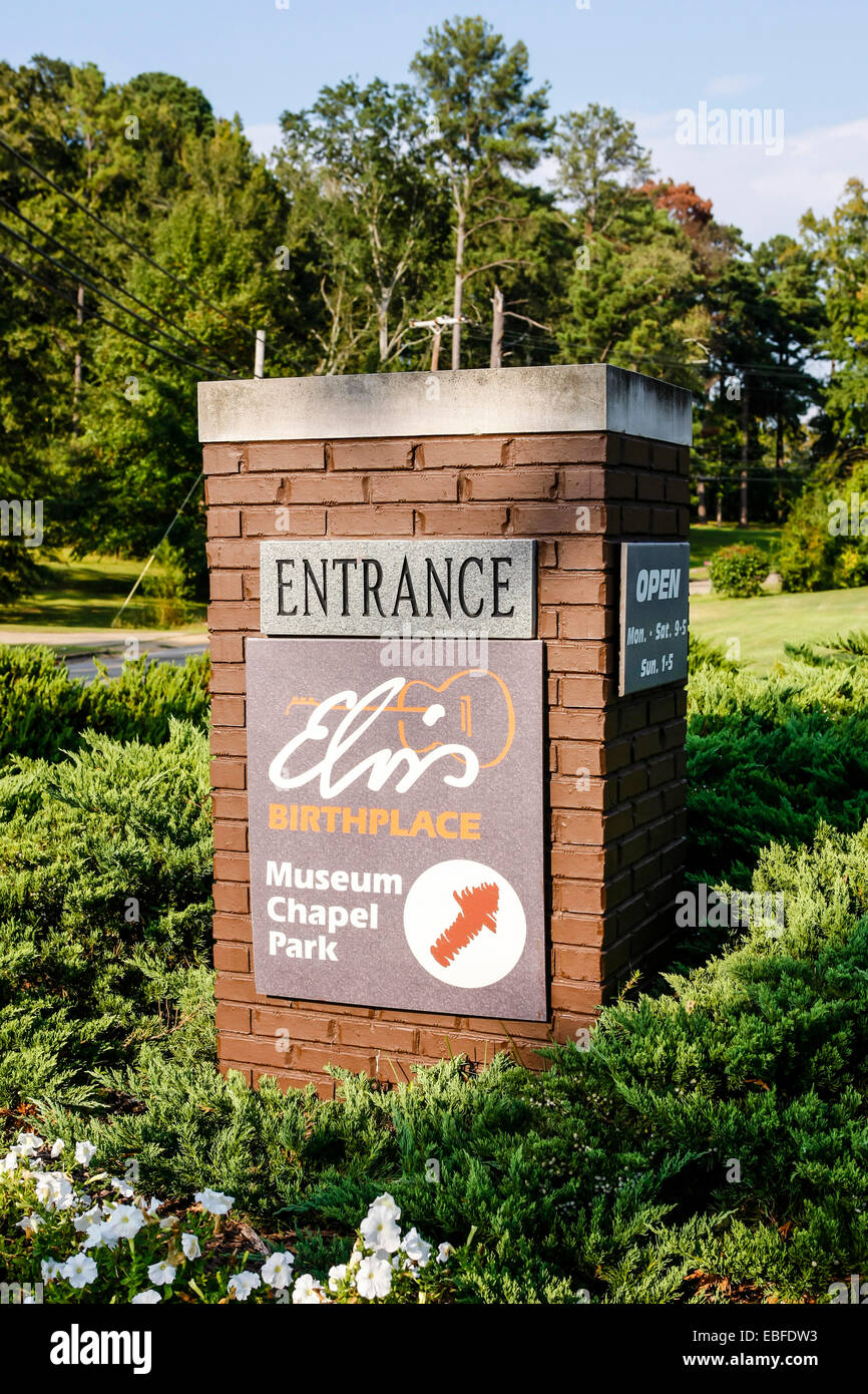 Entrance sign to Elvis birthplace museum in Tupelo Mississippi Stock ...