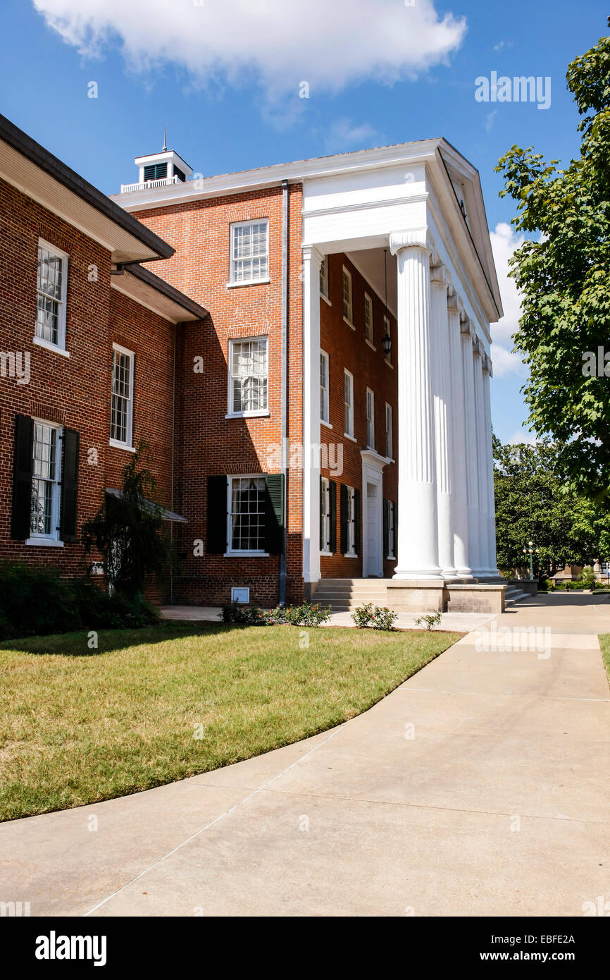 Lyceum building ole miss campus hi-res stock photography and images - Alamy