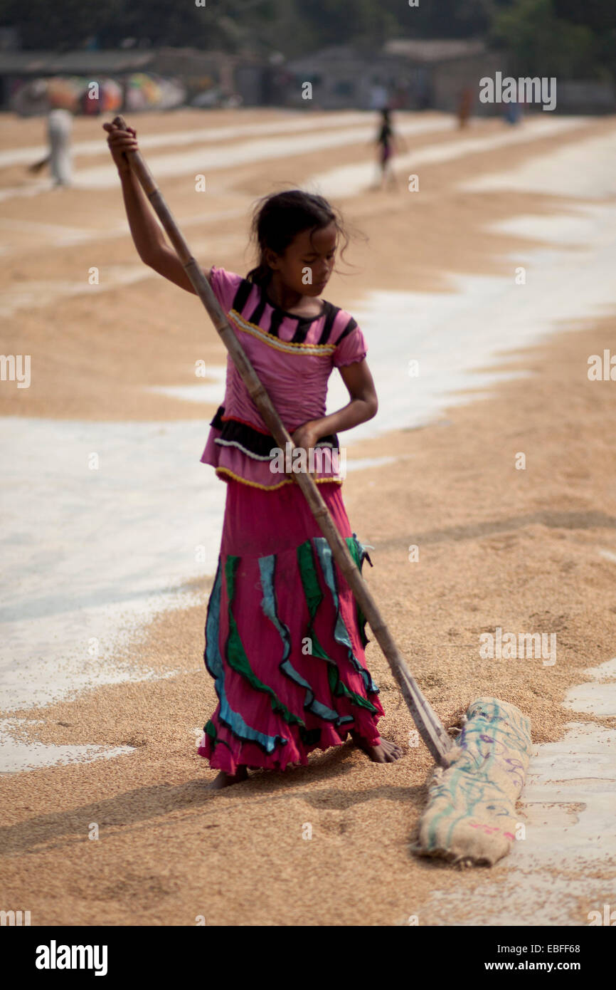 Indian factory labour family hi-res stock photography and images - Alamy