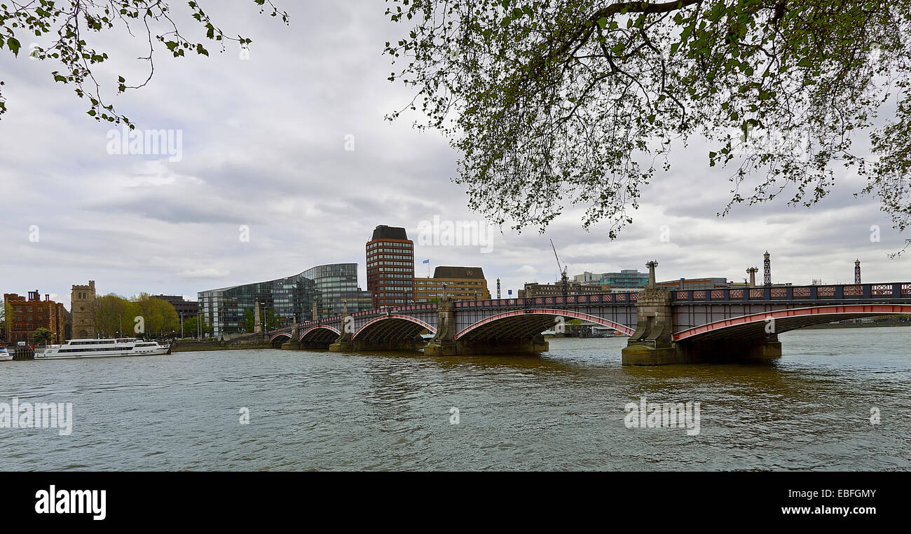 View from Victoria Tower Gardens on Lambeth Bridge, a road traffic and ...