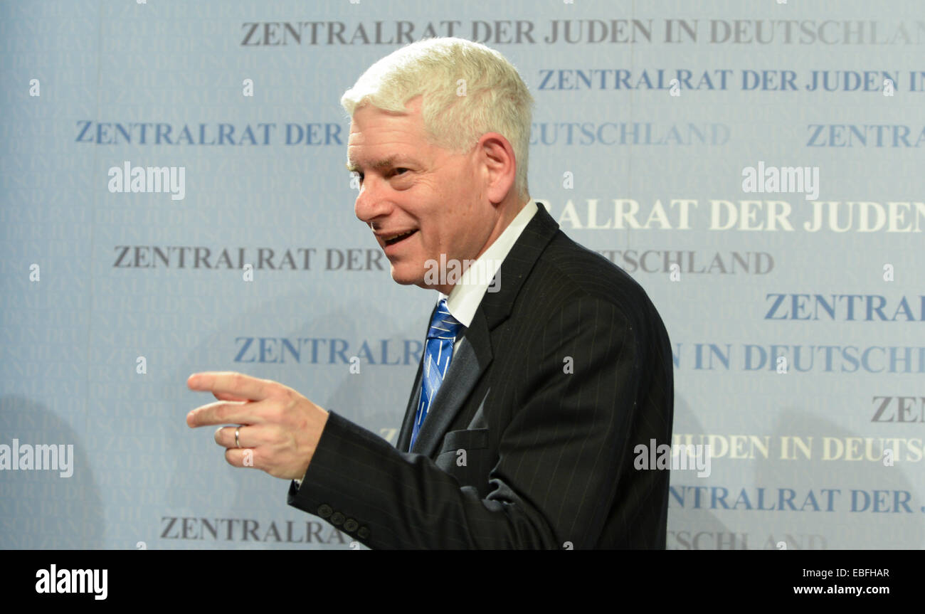 Frankfurt Main, Germany. 30th Nov, 2014. Josef Schuster (C), newly ...