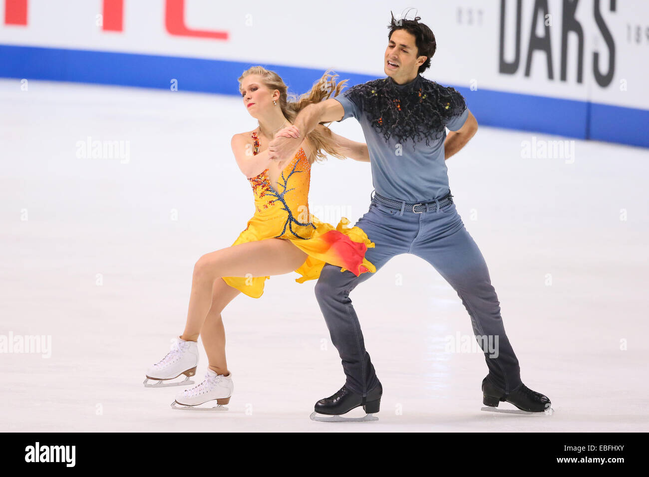 Osaka, Japan. 30th Nov, 2014. Kaitlyn Weaver & Andrew Poje (CAN) Figure ...