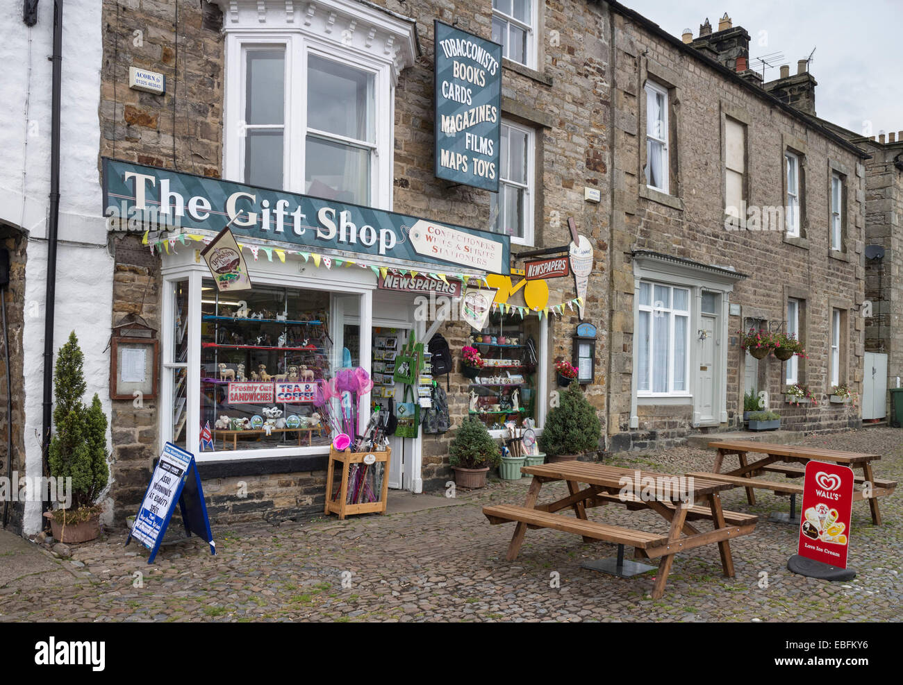 Reeth yorkshire hi-res stock photography and images - Alamy