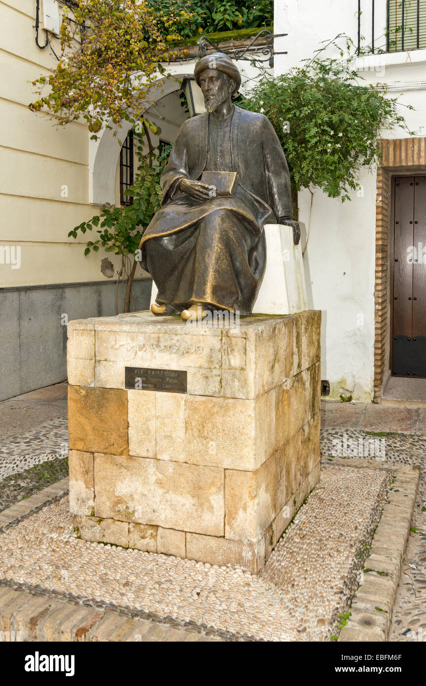 STATUE OF BEN MAIMONIDES IN THE JUDERIA AREA OF CORDOBA SPAIN Stock ...