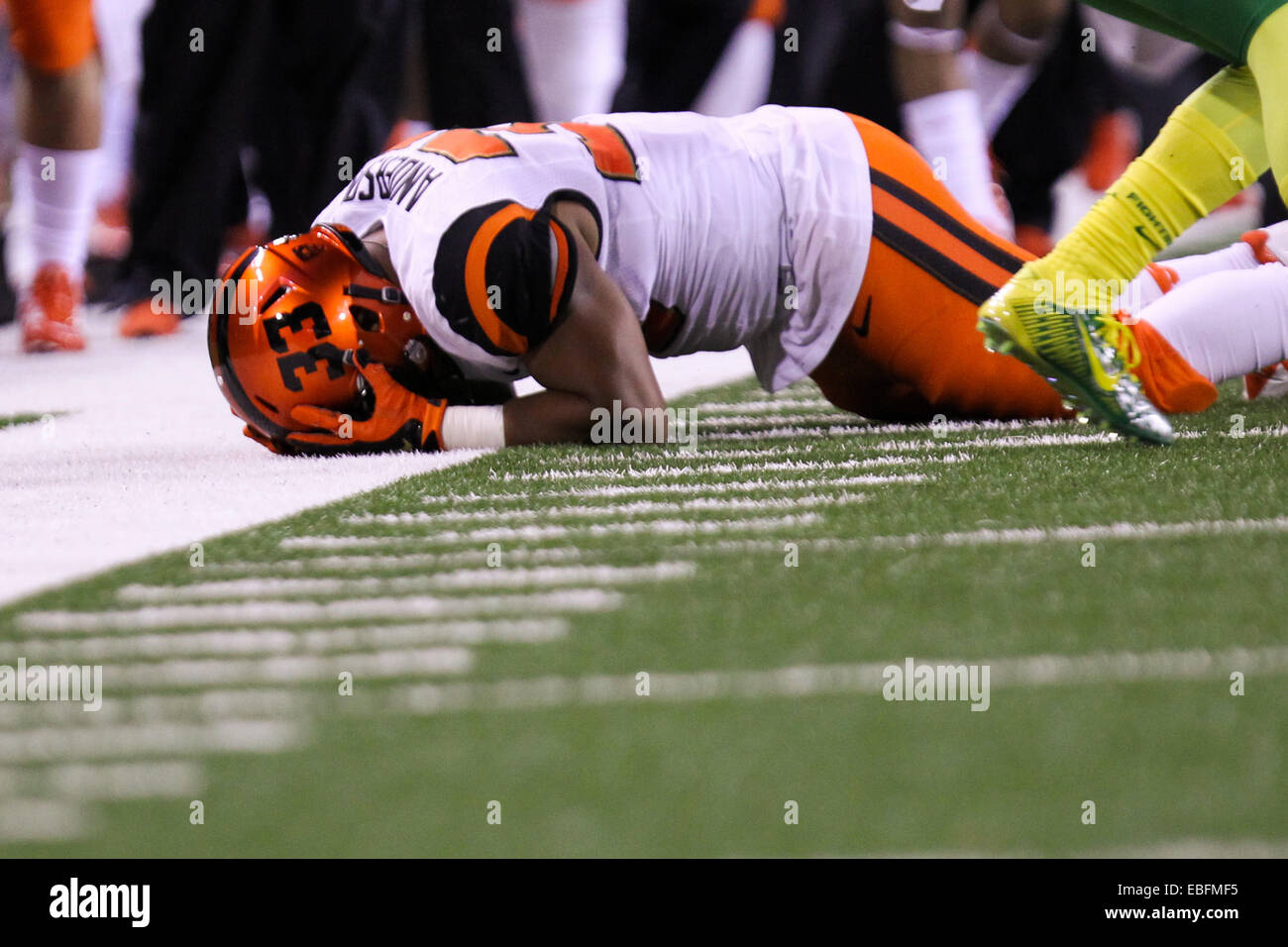Nov. 29, 2014 - TYLER ANDERSON (33) reacts to missing an opportunity to ...