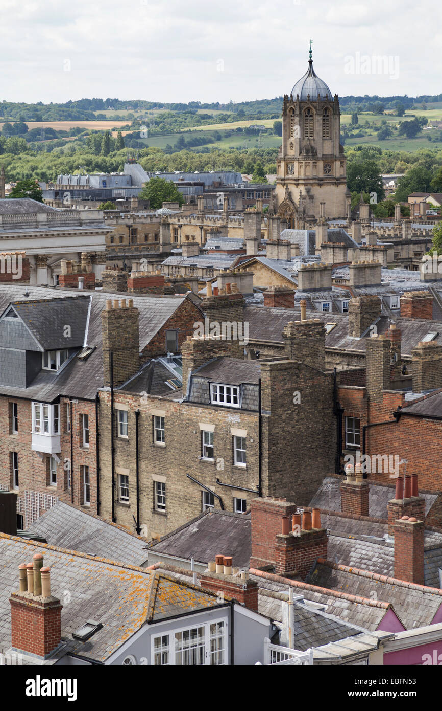 UK, Oxford, view over Oxford rooftops towards Christ Church College ...