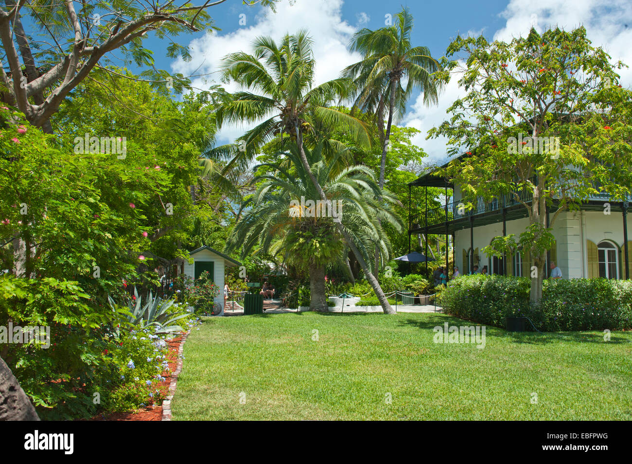 GARDEN ERNEST HEMINGWAY HOME MUSEUM (©ASA TIFT 1851) KEY WEST OLD TOWN ...
