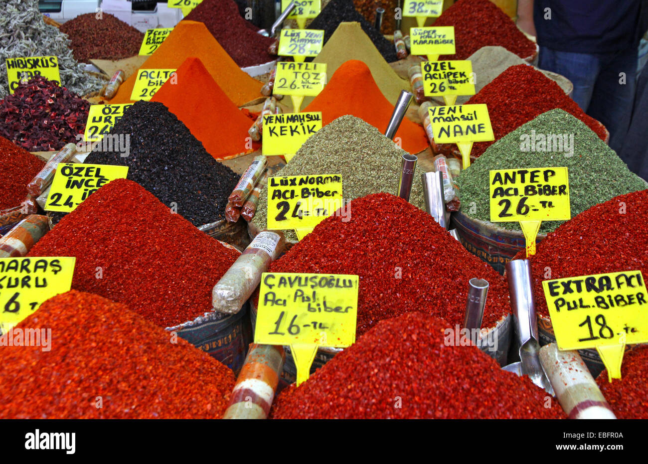 Close-up various herbs and spices section at the market Stock Photo - Alamy