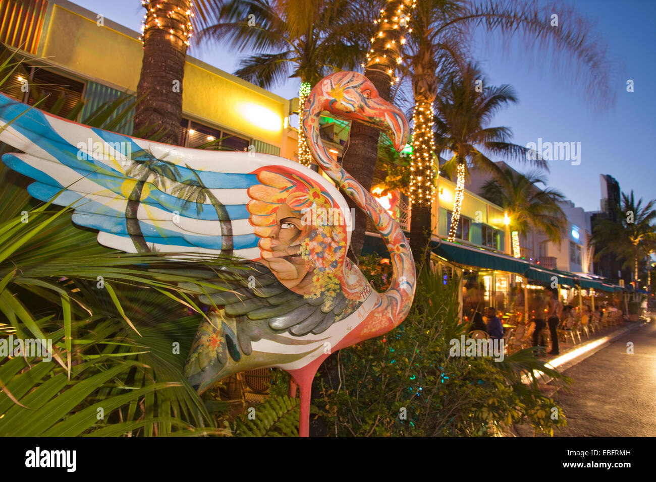 FLAMINGO SCULPTURE OCEAN DRIVE SOUTH BEACH MIAMI BEACH FLORIDA USA ...