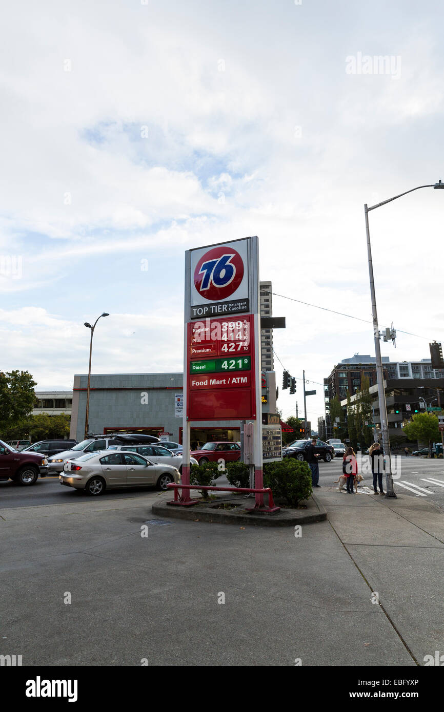 76 gas station hi-res stock photography and images - Alamy