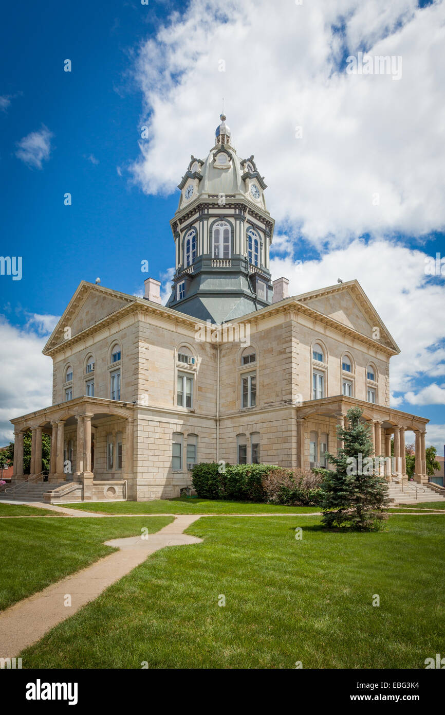Madison County Courthouse has four wings to form a Greek cross ...