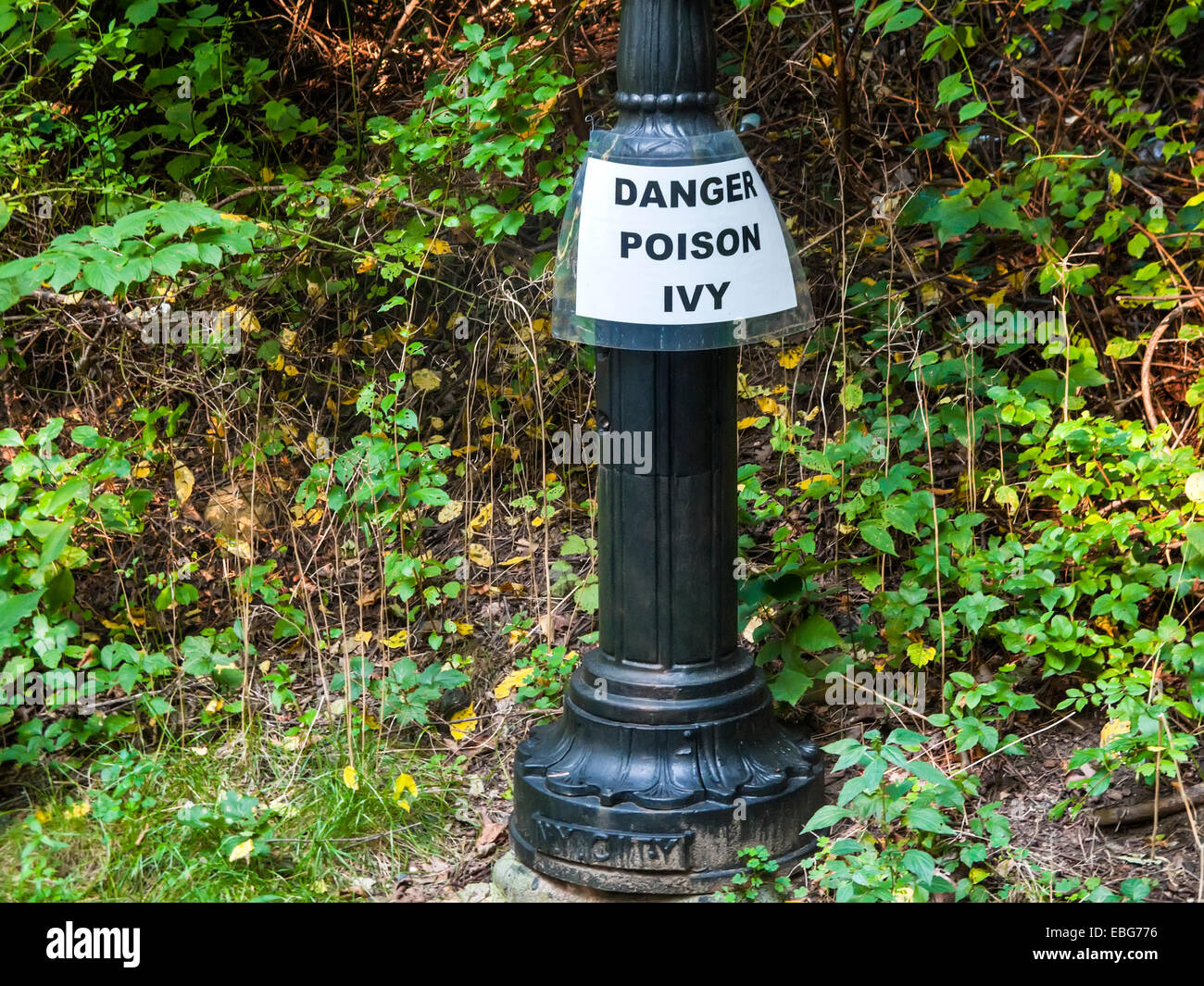 Bronx, New York 5 September 2009 - Sign warning park goers of Poison ...