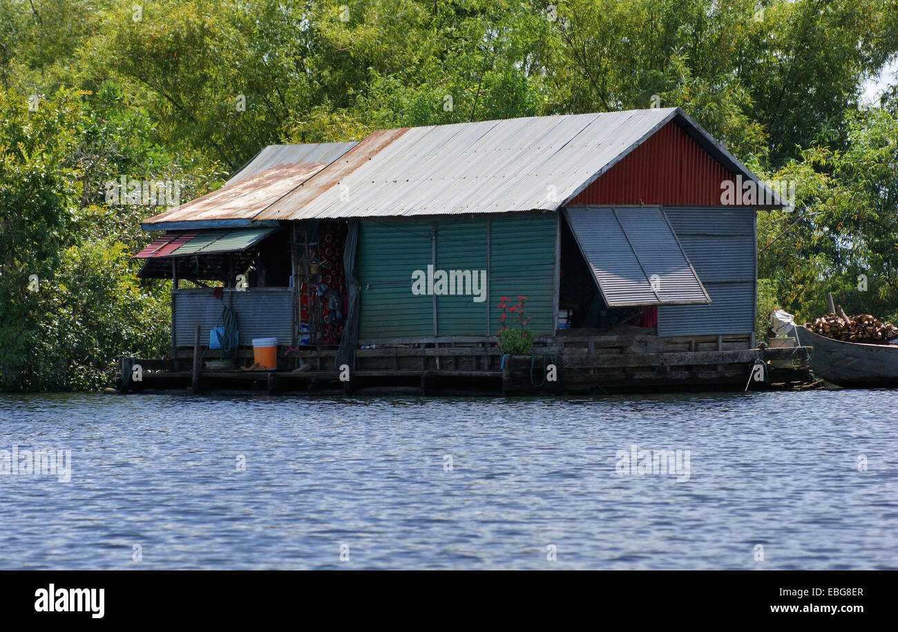 waterside scenery with rural house at the Tonle Sap, a river in ...