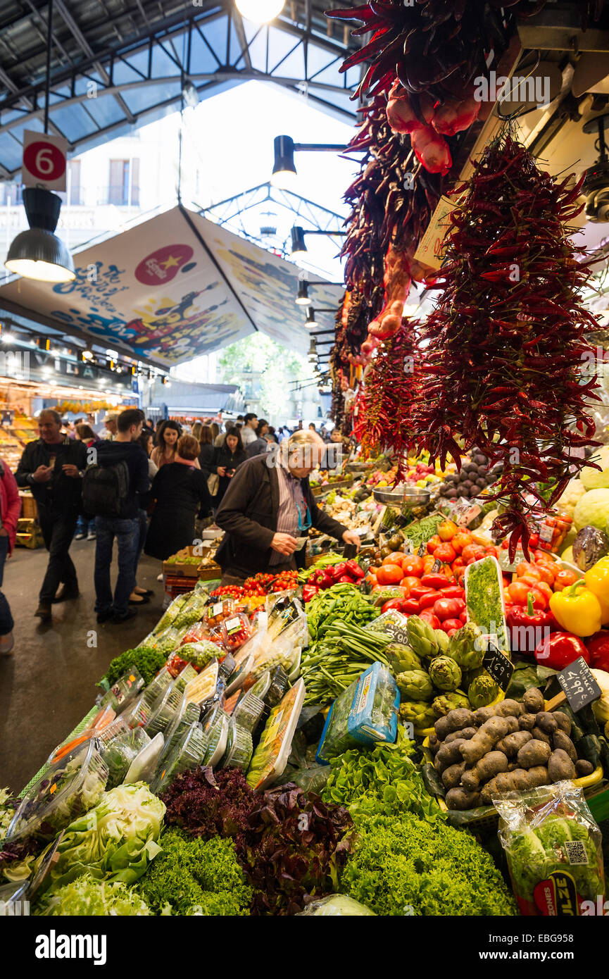 Mercat de Sant Josep market hall, La Rambla, El Raval, Barcelona ...