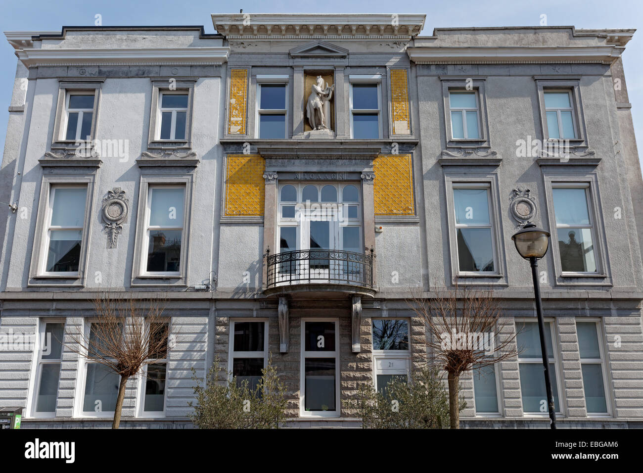 Classicistic residential house hi-res stock photography and images - Alamy
