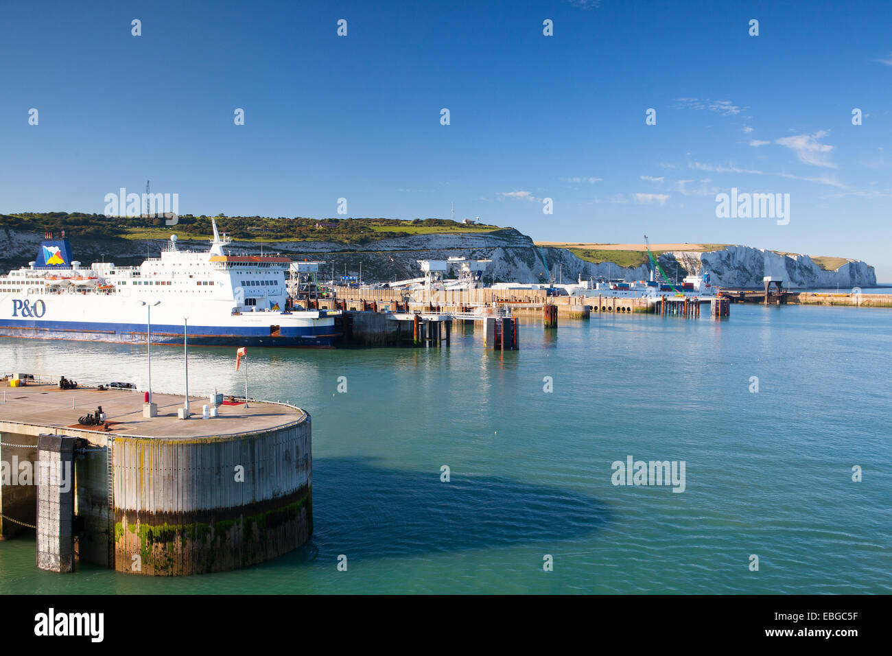 White cliffs of dover boat hi-res stock photography and images - Alamy