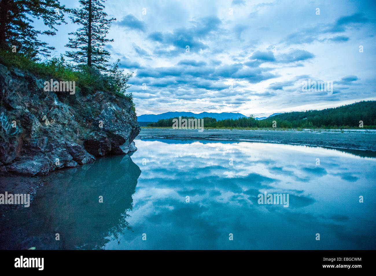 Dusk over the Matanuska river in Palmer Alaska Stock Photo - Alamy