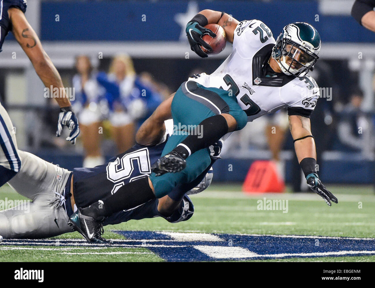 Philadelphia Eagles running back Chris Polk (32) carries the ball as he ...