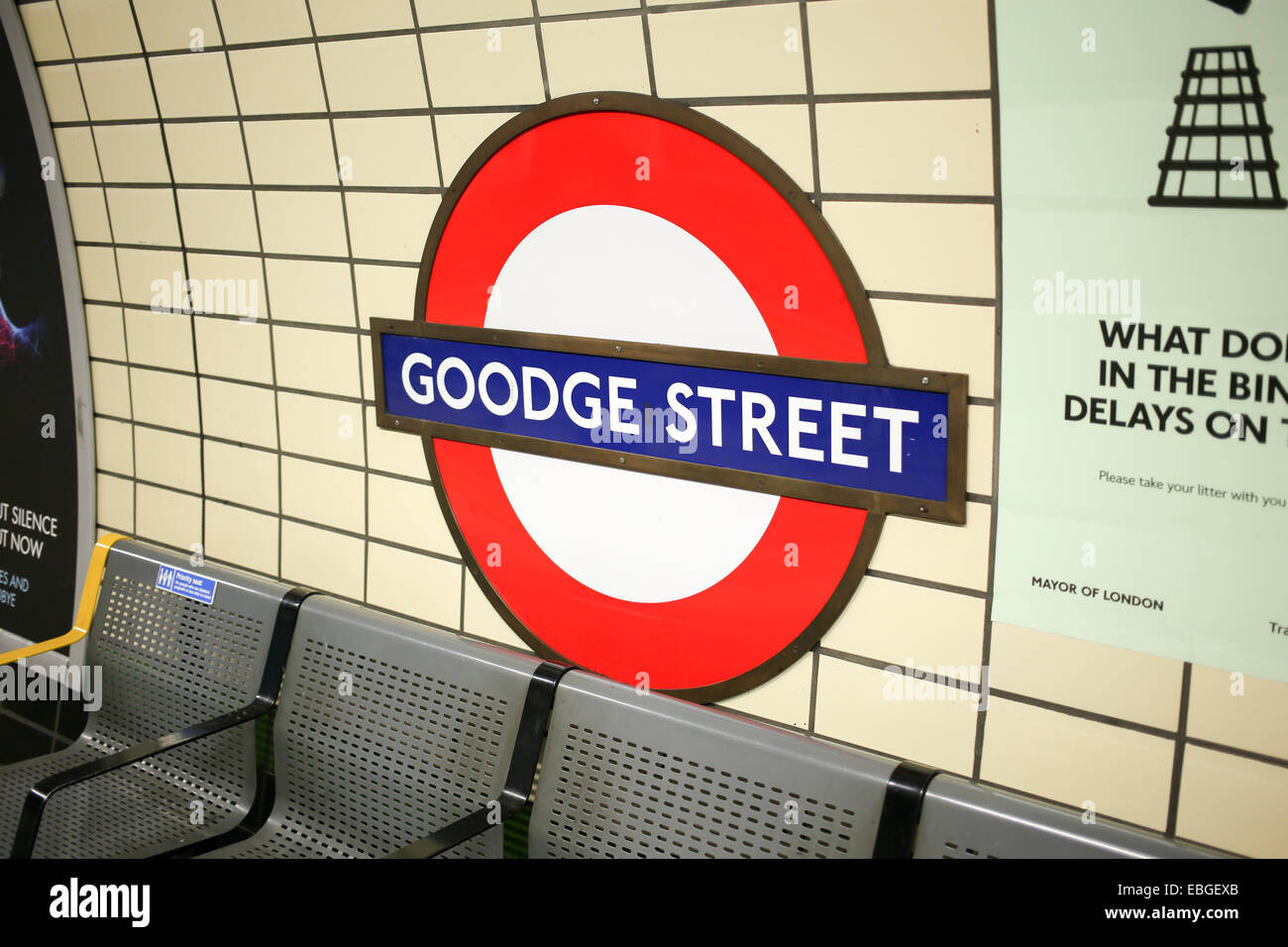 Northern Line Sign London Stock Photos & Northern Line Sign London ...