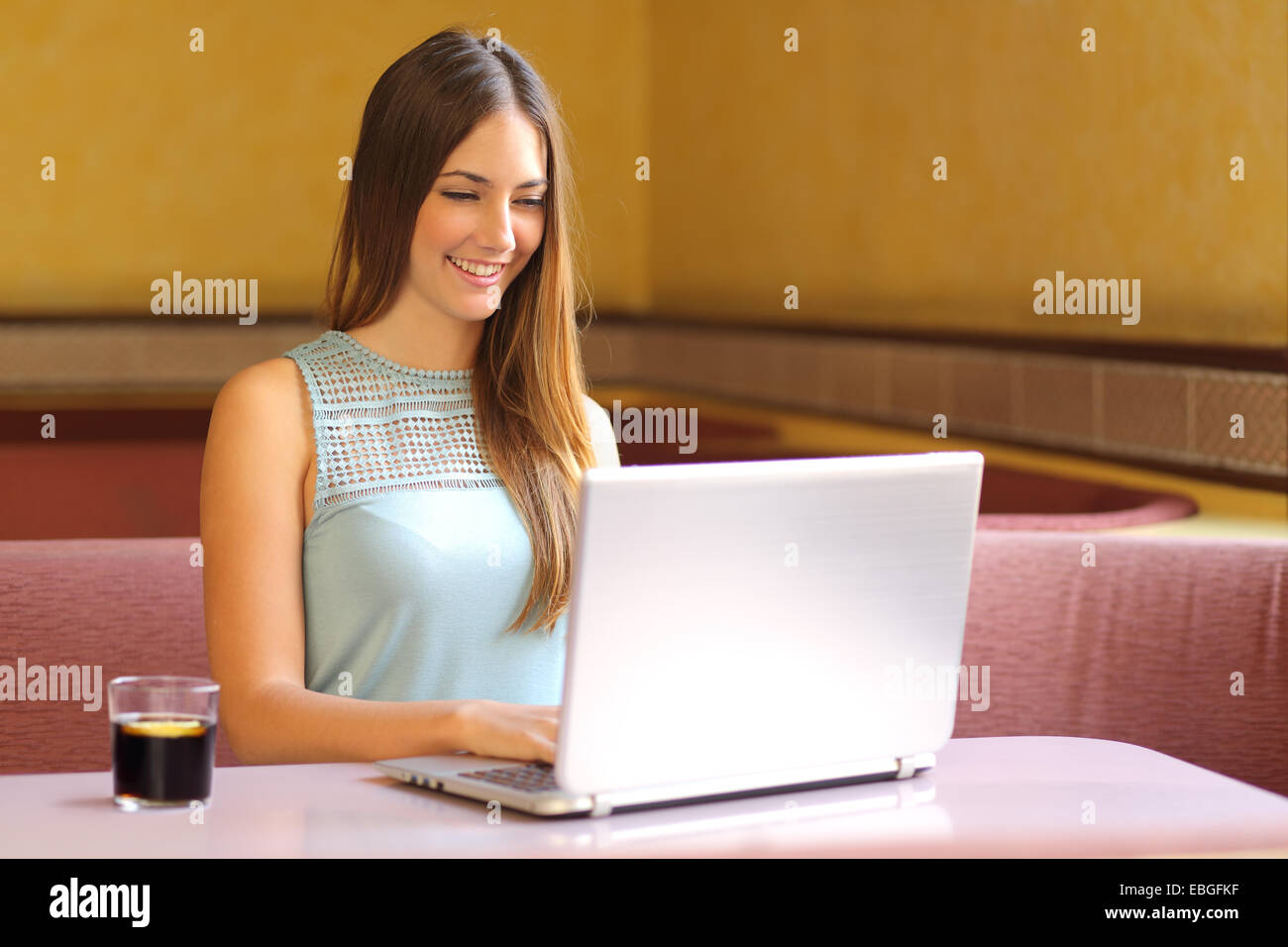 Teenager buying a laptop in shop hi-res stock photography and images ...