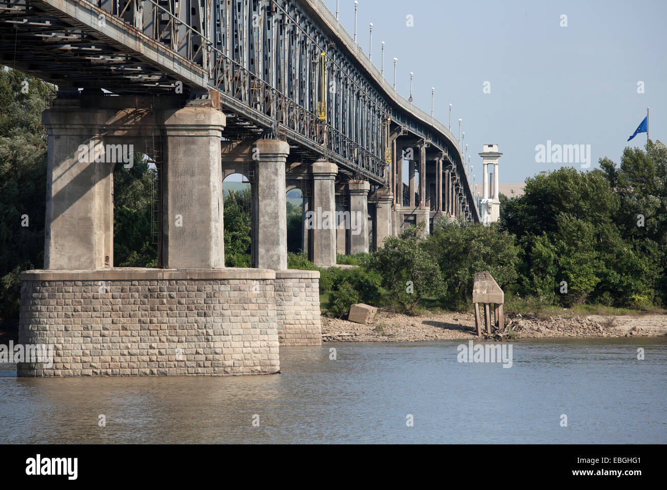 Friendship bridge hi-res stock photography and images - Alamy