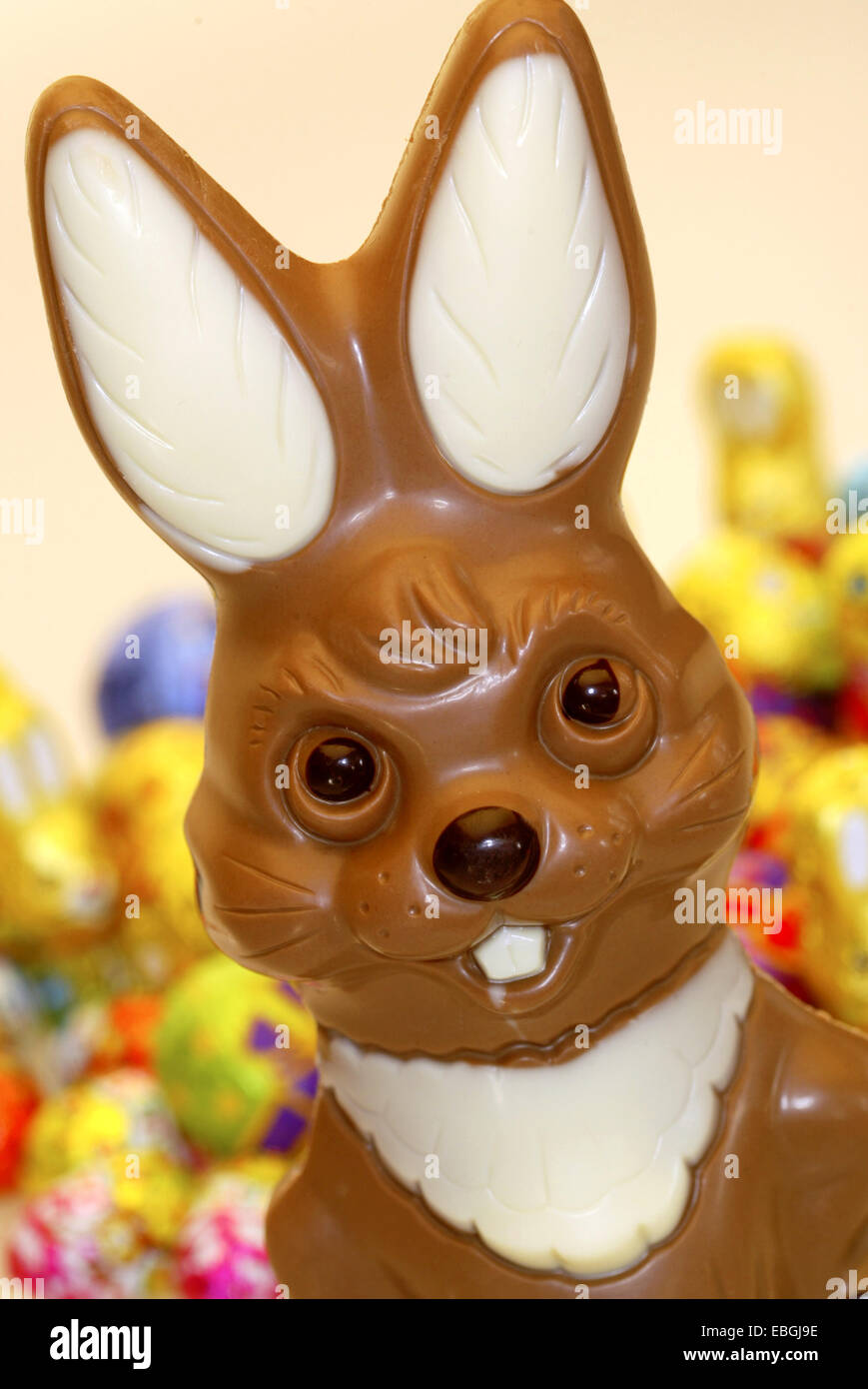 Easter rabbit made of chocolate Stock Photo - Alamy
