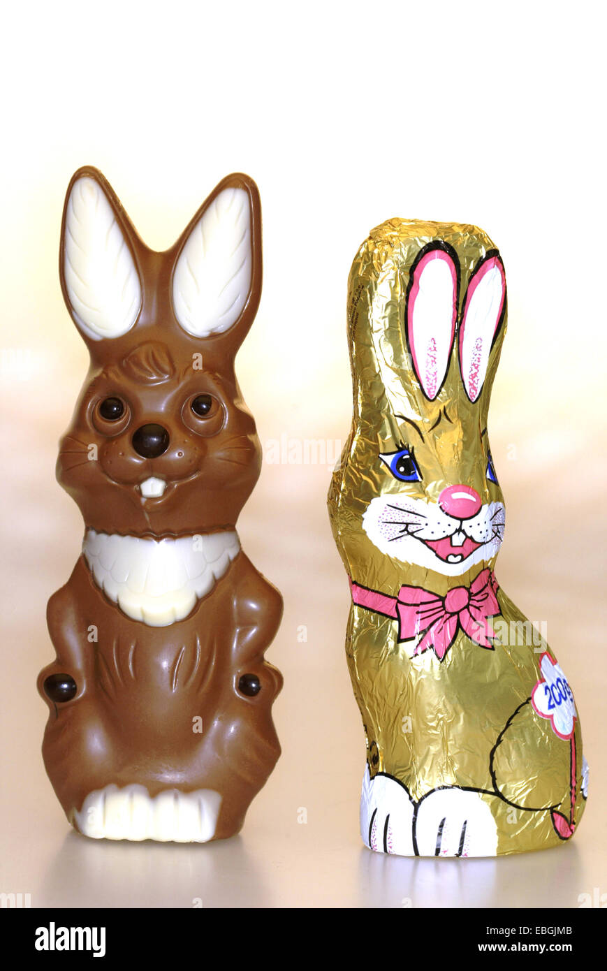 Easter rabbits made of chocolate Stock Photo - Alamy